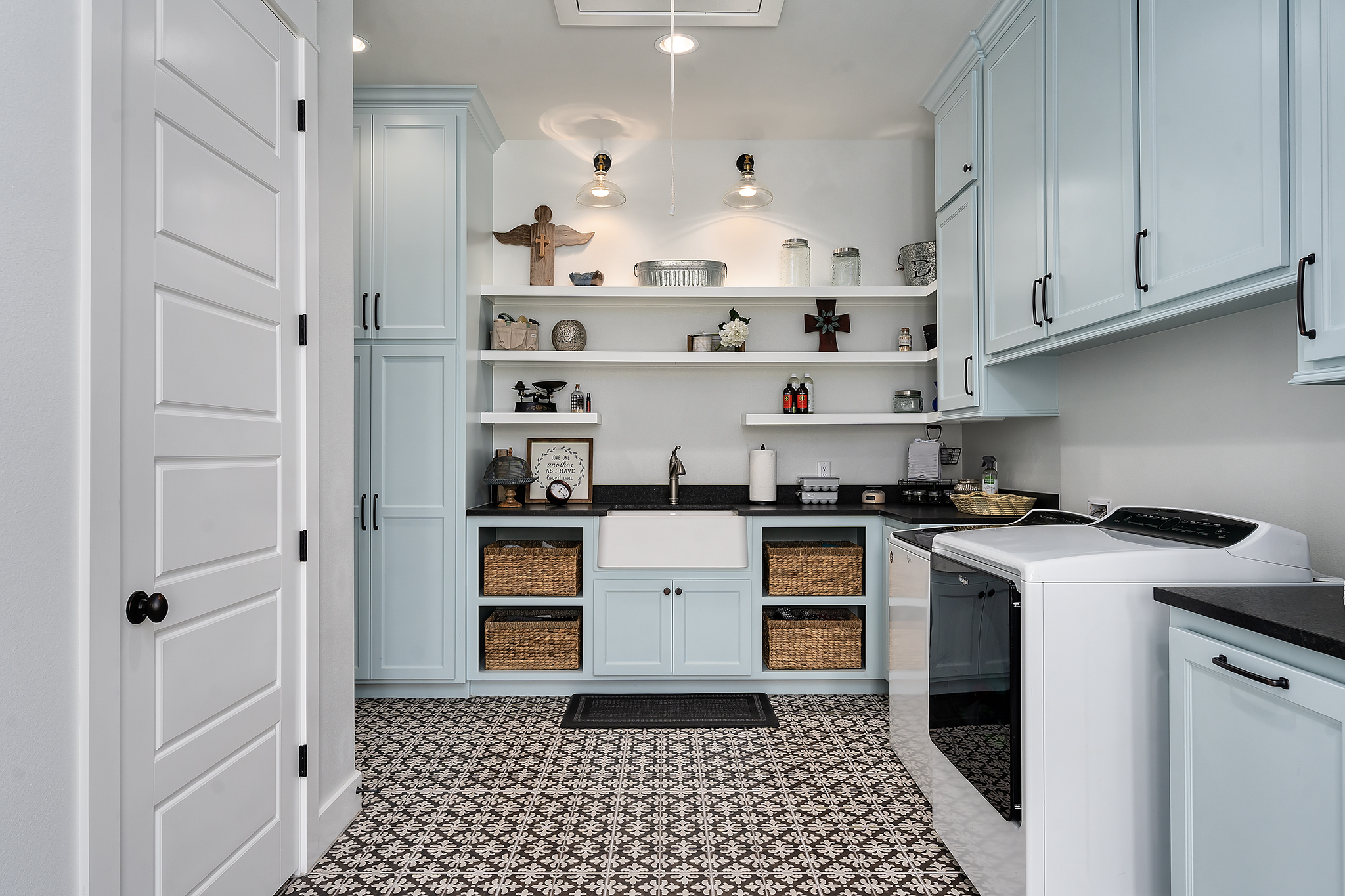 Interior Photos – Royal Design Build Co.